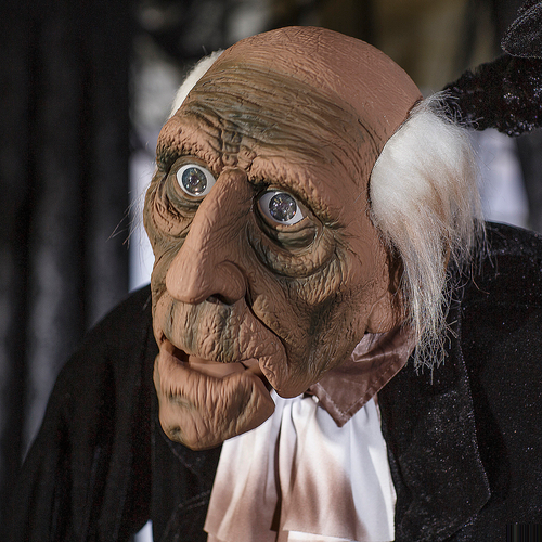 Animated Butler - Butler Decoration with Raven – Halloween Prop with ...