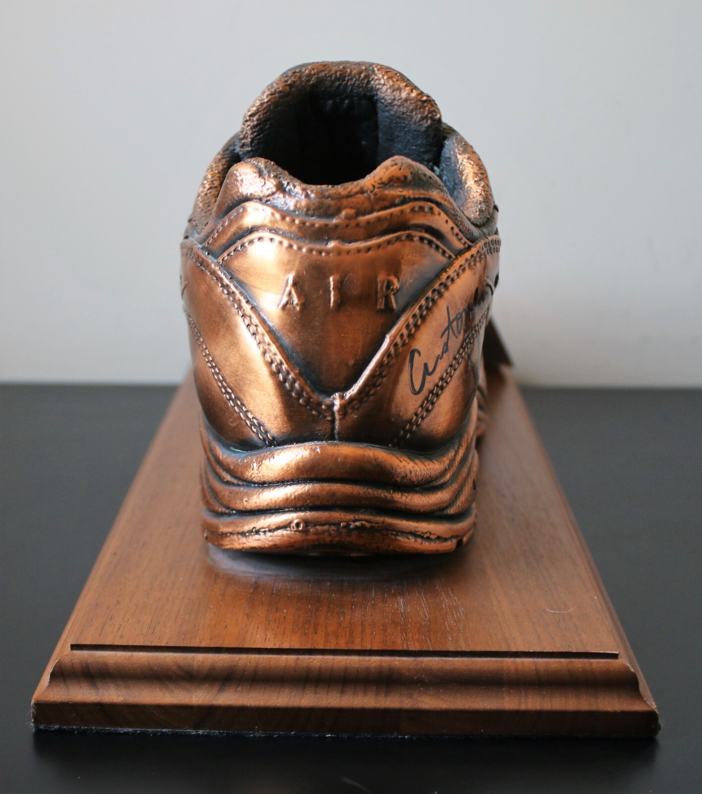 Jeff Bezos ~ Signed Autographed Amazon 45th Employee Bronze Trophy ...