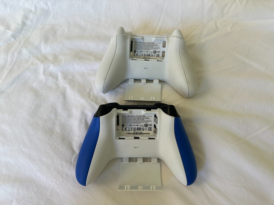 Working Microsoft Xbox Series X Wireless Controllers 2 Blue & White ...