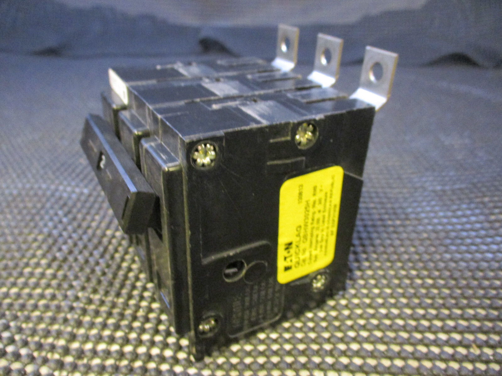 EATON QBHW3025H 3-P 25A 240V 22k BOLT-ON CIRCUIT BREAKER 'SAMEDAY SHIP ...