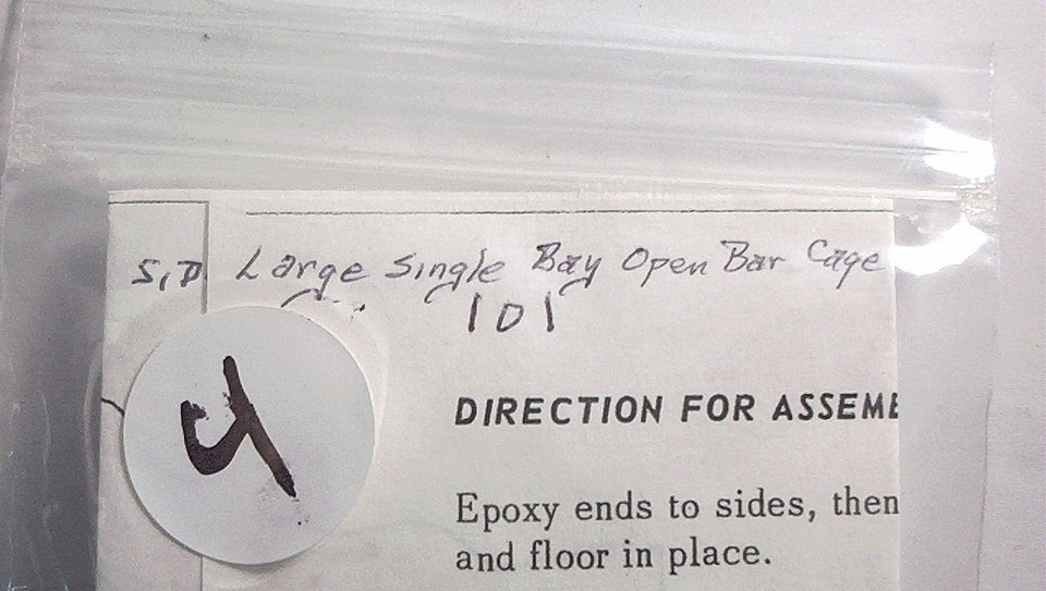 CIRCUS TRAIN MINIATURES CTM101 LARGE SINGLE OPEN BAY CAGE WAGON DIECAST ...