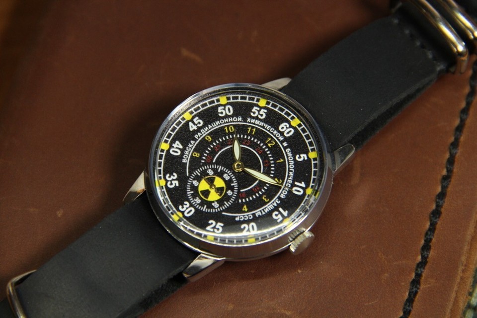 Men's Wrist Watch Pobeda Radiation troops Mechanical watch Soviet watch ...