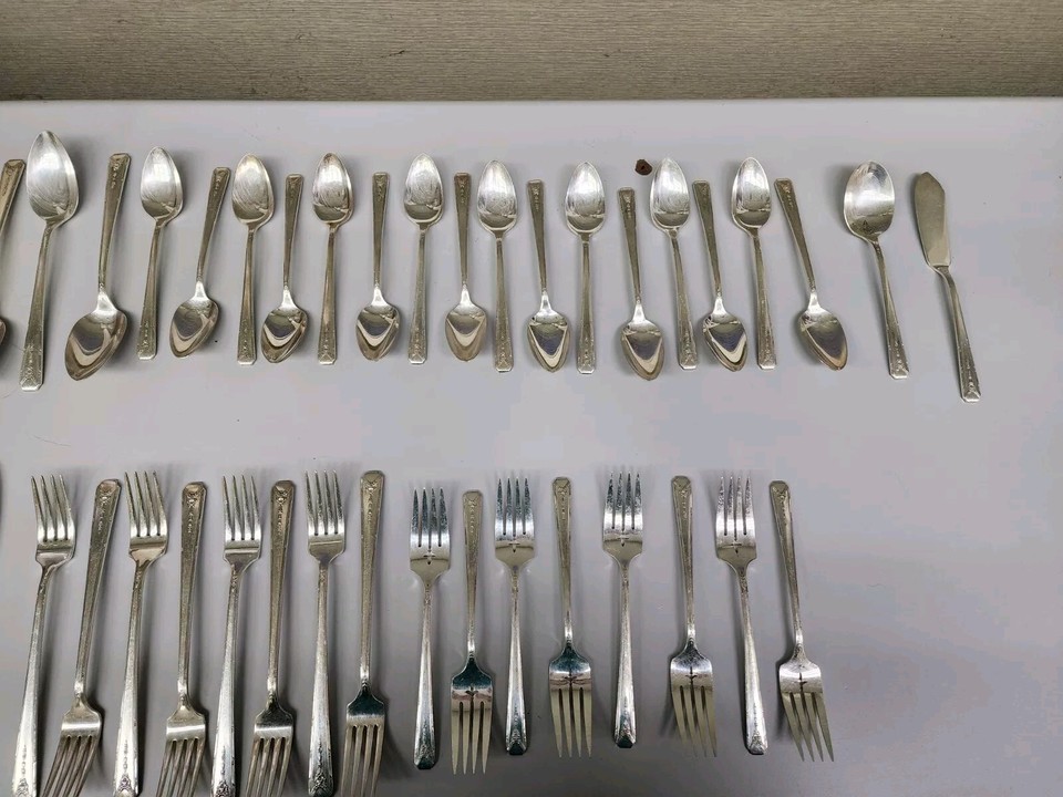 Oneida Community Plate MILADY Pattern 50-piece Silverplate Flatware ...