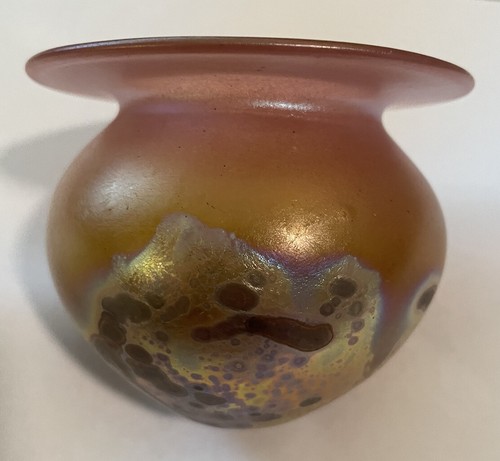 Robert Coleman Iridescent Art Glass Vase Signed Nice! | eBay