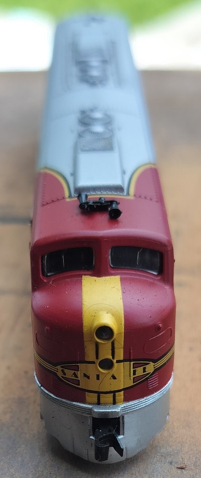 Used N Scale Santa Fe E8/E9? Locomotive Made By Life Like | eBay