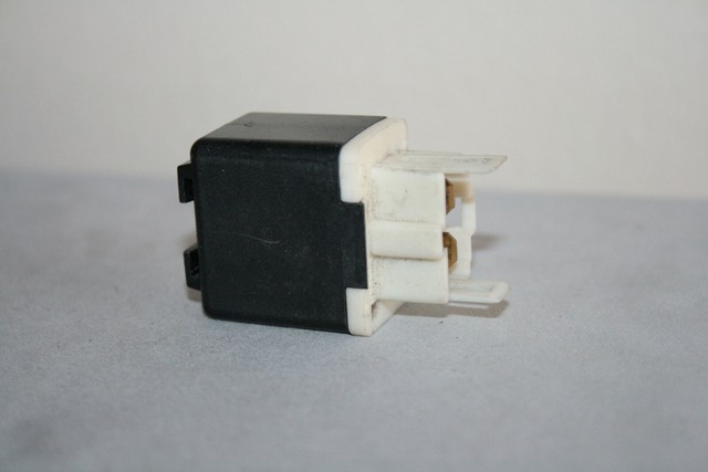 OEM Mazda 2x Multi Function Relay H270 Cooling Fan Window Defogger ...