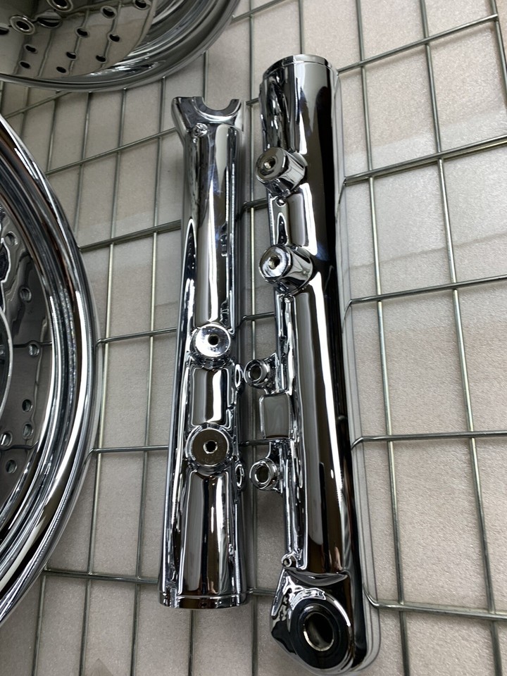 HARLEY 2001 -07 SOFTAIL DEUCE FXSTD CUSTOM CHROME FORK legs SLIDERS ...