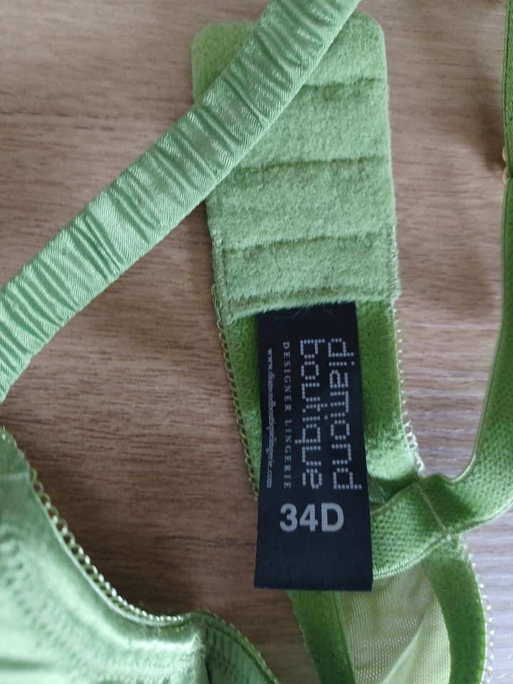 2 Green Satin Slightly Padded, Underwired Bras. 34 D | eBay UK