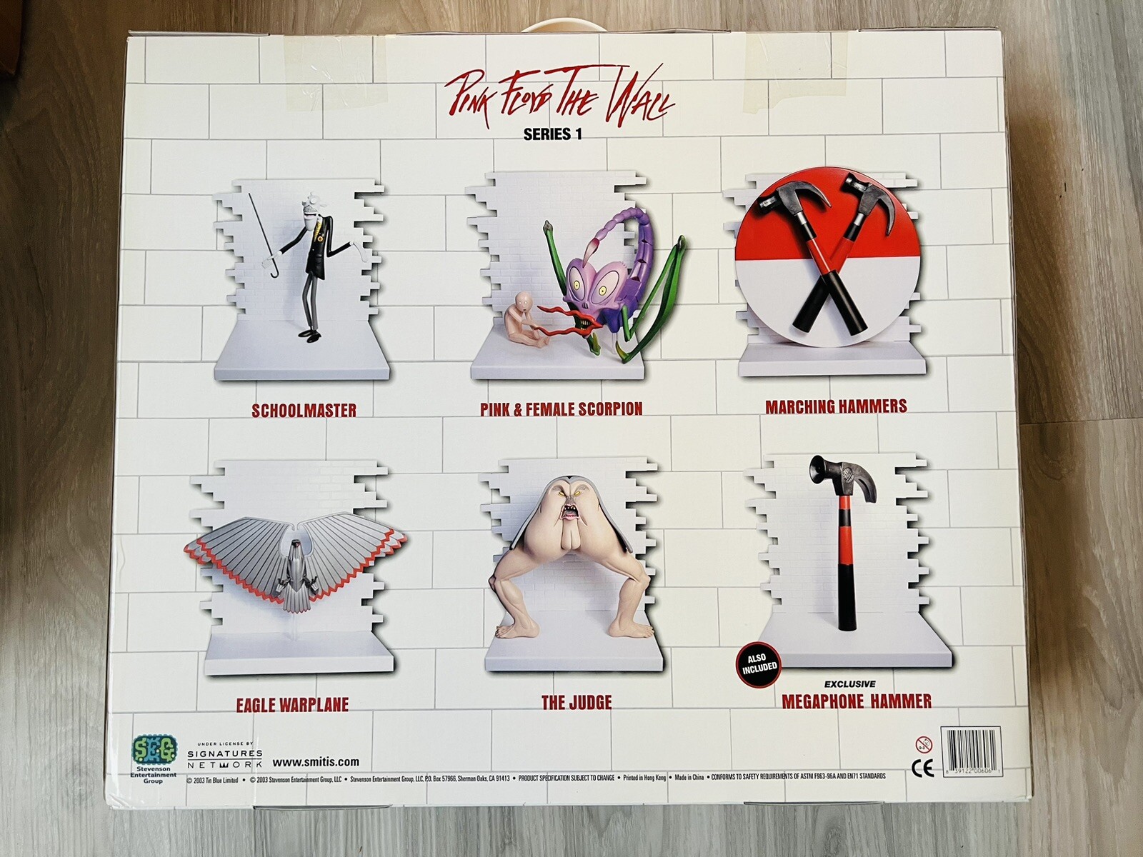 Pink Floyd The Wall Figure Box Set Series 1 SIGNED by Gerald Scarfe ...