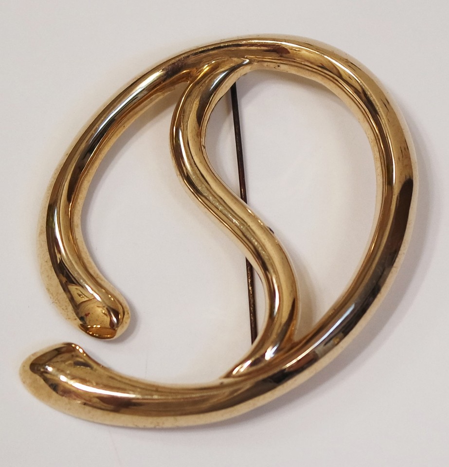 Wrap-Trap Scarf Accessory - Holds Scarf In Place - Gold Tone - Pre ...