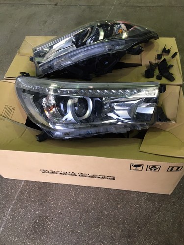 2015-2018 TOYOTA HILUX PAIR OF FRONT LIGHTS N/S+ O/S PT#81110-OK720 ...