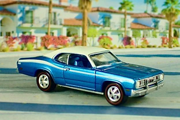 MOPAR 1971 Plymouth 340 V8 Duster Muscle Car 1/64 Scale Limited Edition ...