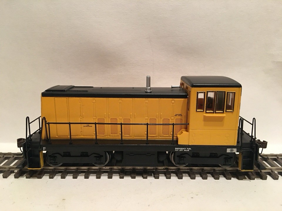 HO Bachmann 60607 Yellow Unlettered GE 70 Ton Switcher Diesel ...