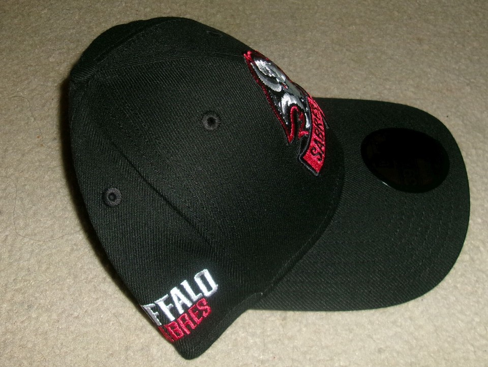 NEW w/Sticker NEW ERA Authentic BUFFALO SABRES Goat Head 39THIRTY ...
