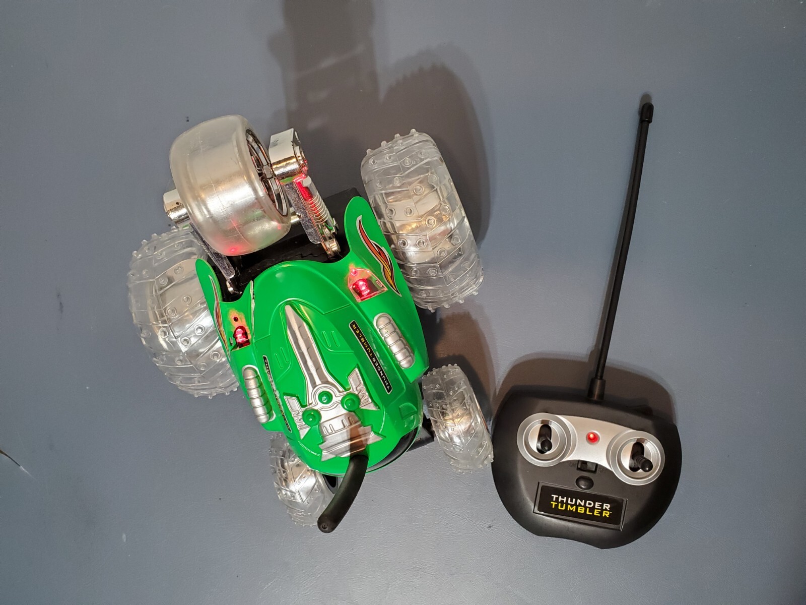 RC CAR Thunder Tumbler Sharper Image Remote Control Spinning Car GREEN ...