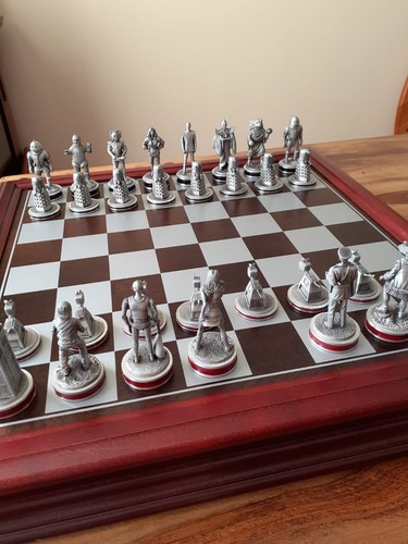Doctor Who CHESS SET LIMITED EDITION | eBay