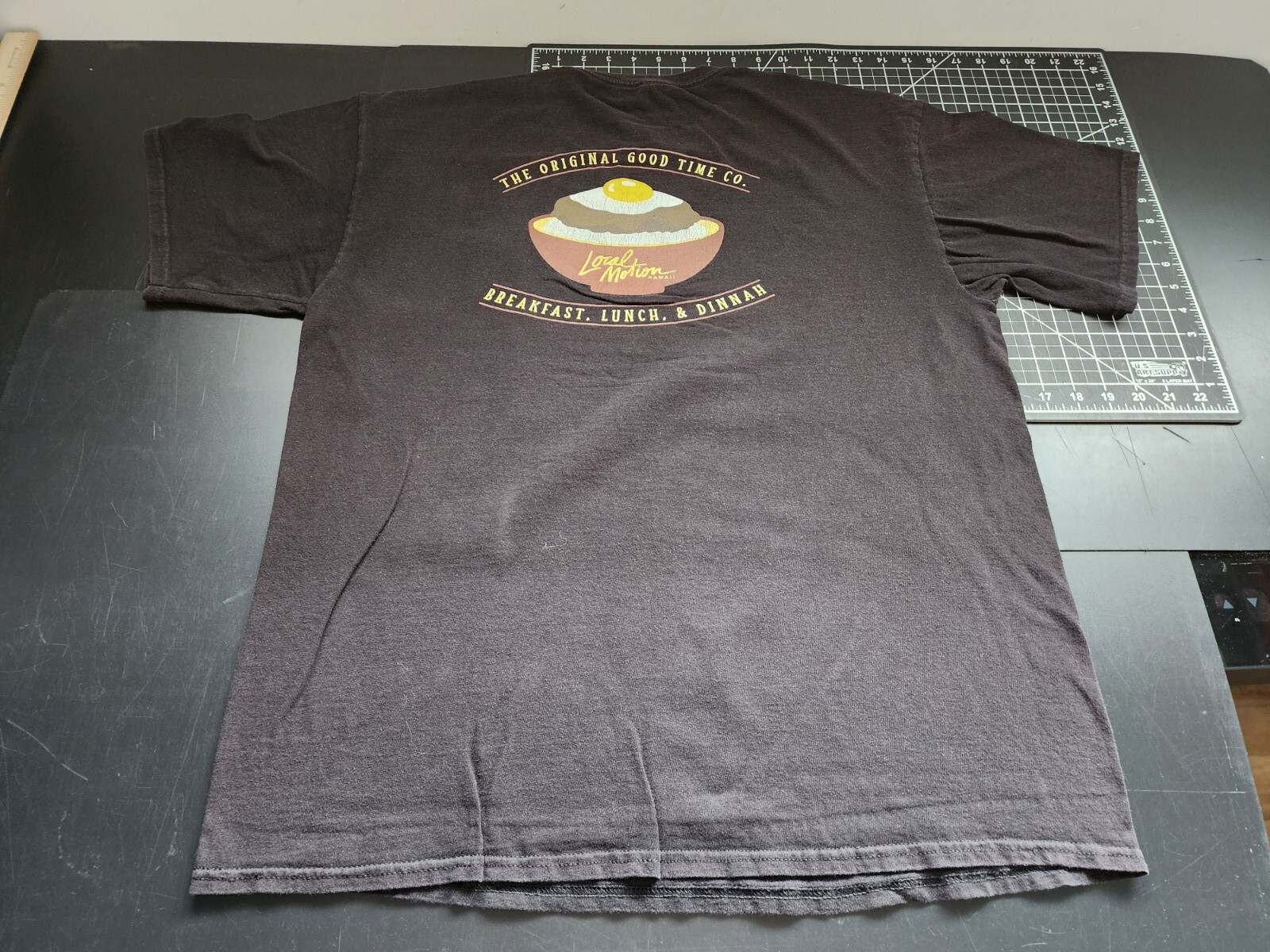 Local Motion LOCO MOCO grindz T-Shirt Hawaiian Beach … - Gem