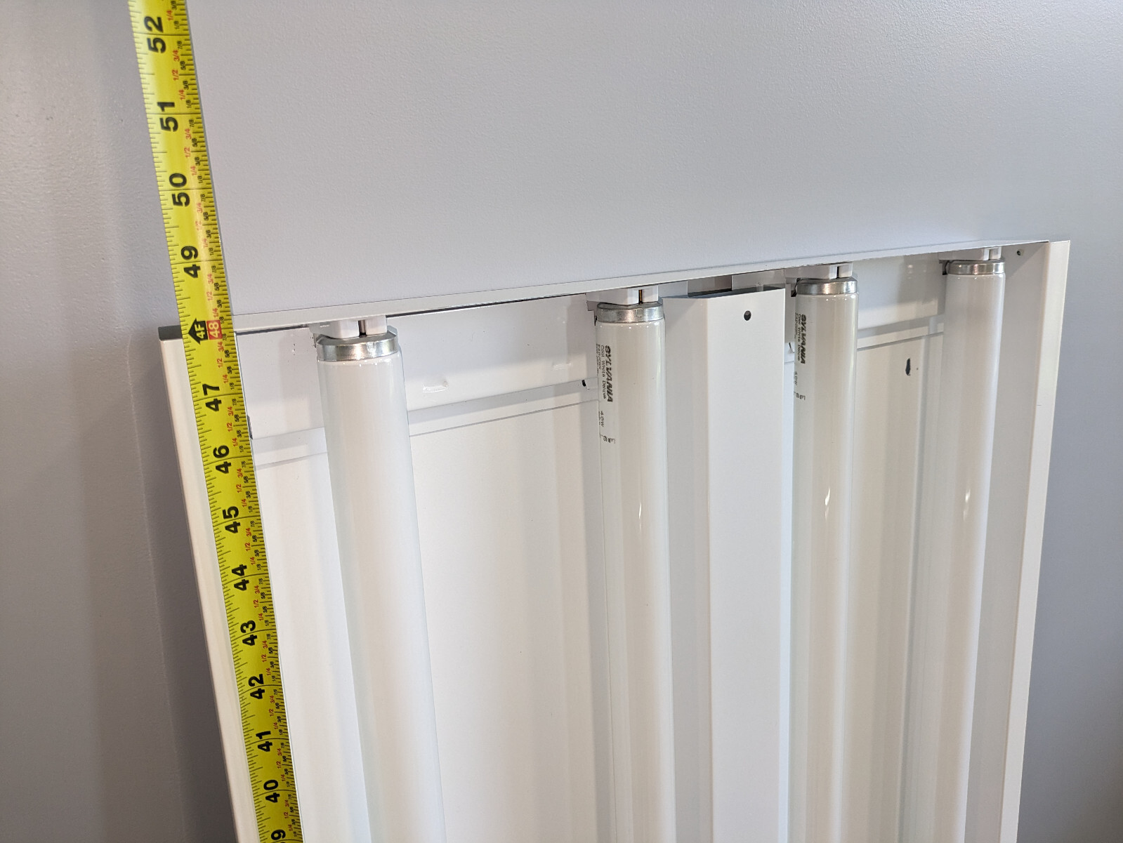 4-Light Fixture 4-ft x 2-ft Fluorescent Luminaire, White, Smooth Puff ...