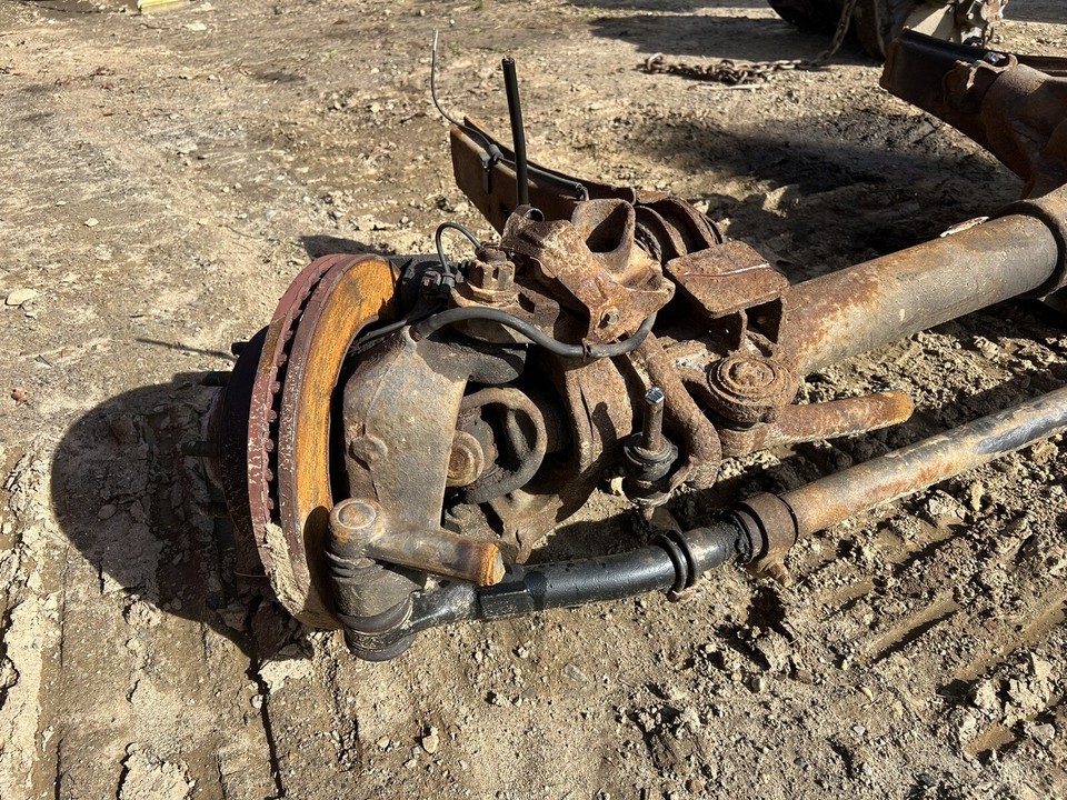 2006 Ford F350 Front Axle Assembly - Dana 60 - 3.73 Gears - Coil Spring ...
