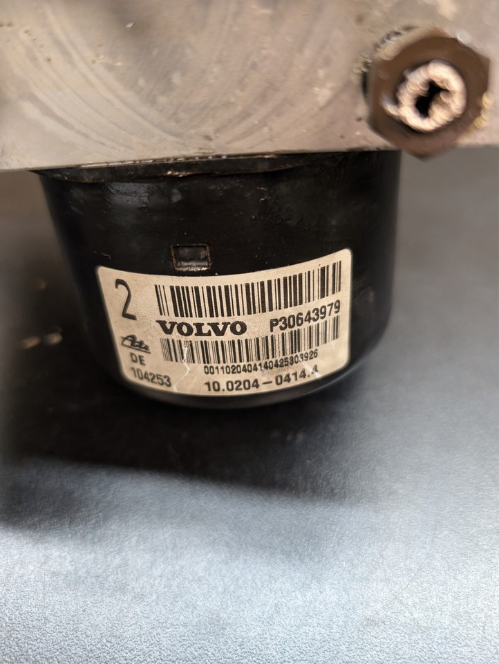 2005 VOLVO P30643979 30643982 S60 V70 S80 XC90 ABS Pump Brake Control ...
