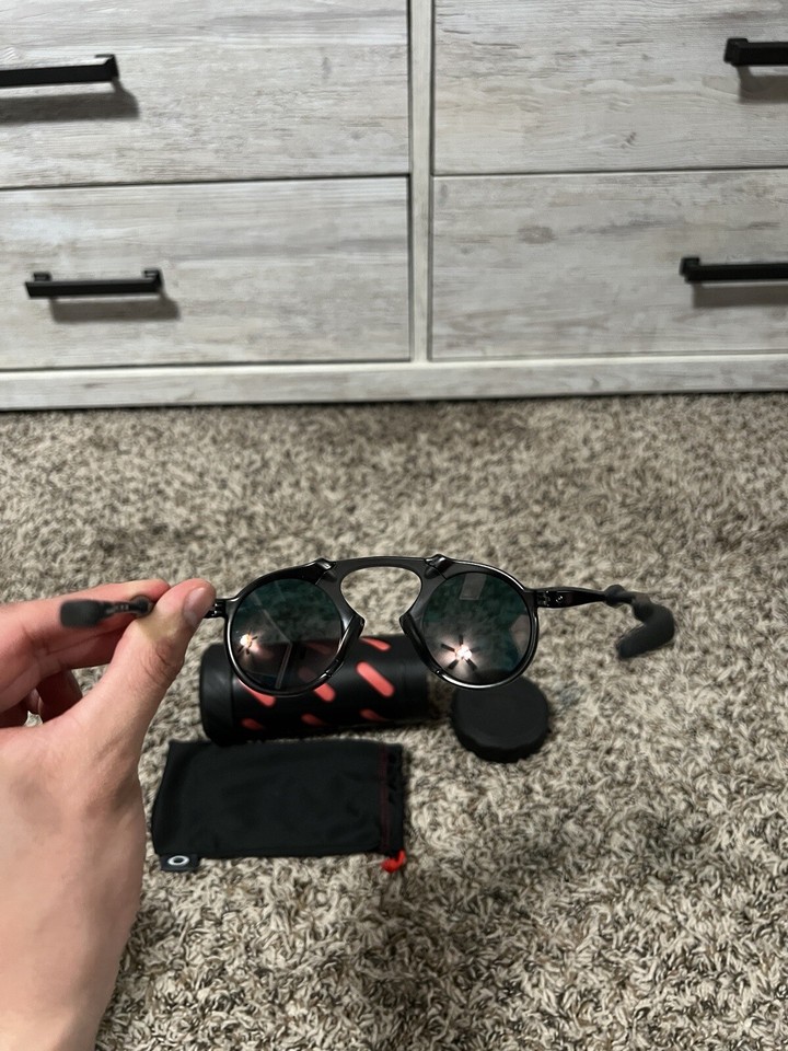 Oakley Madman Dark Carbon Ruby Iridium Polarized Lens | eBay