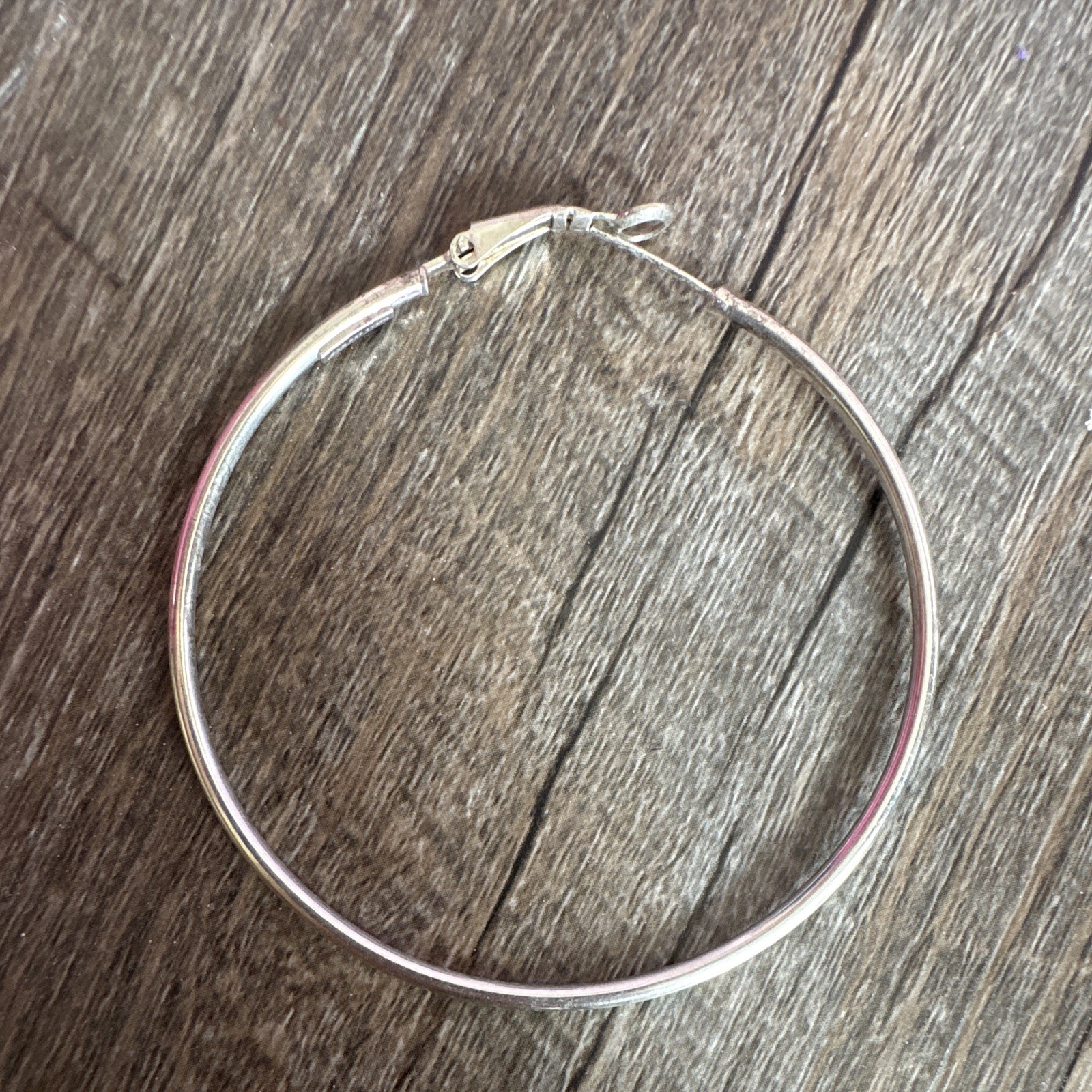 Silver Tone Hoop Earrings Metal Hinged Closure No Stone Round Shape ...