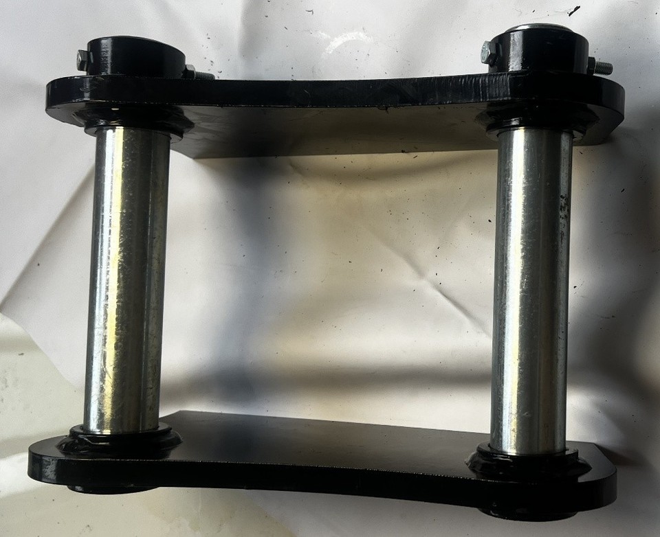 Cat 305 305.5 306 Excavator ears and pins Weld on 45mm 10-1/4 C- C | eBay