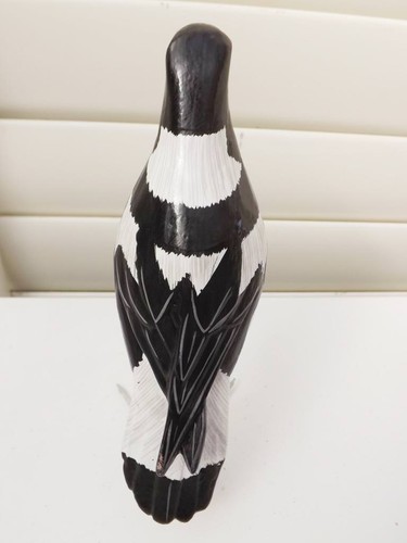19cm SMALL HAND CARVED WOODEN MAGPIE STATUE FIGURINE ORNAMENT INDOOR ...
