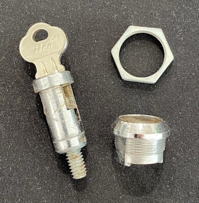 Original Lock, Key & Barrel for the Double Nugget Gum & Peanut Vending ...