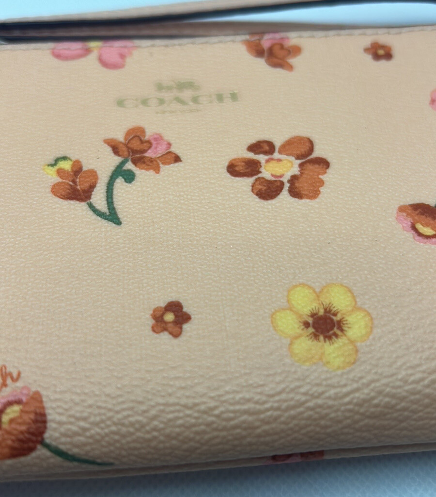 🐼💦 Coach C8701 🐼💦 Mystical Floral Flower Leather Card Wristlet Bag 🐼 D7 ...