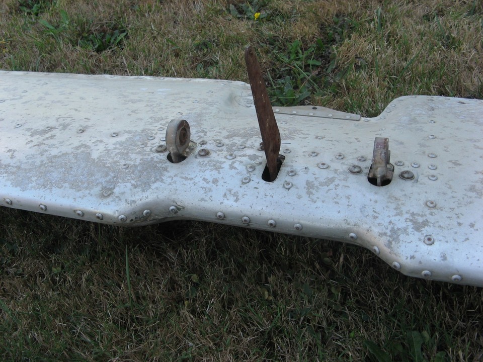 c1980 BELL 47G 3-B2 ELEVATOR / HORIZONTAL STABILIZER - HELICOPTER | eBay