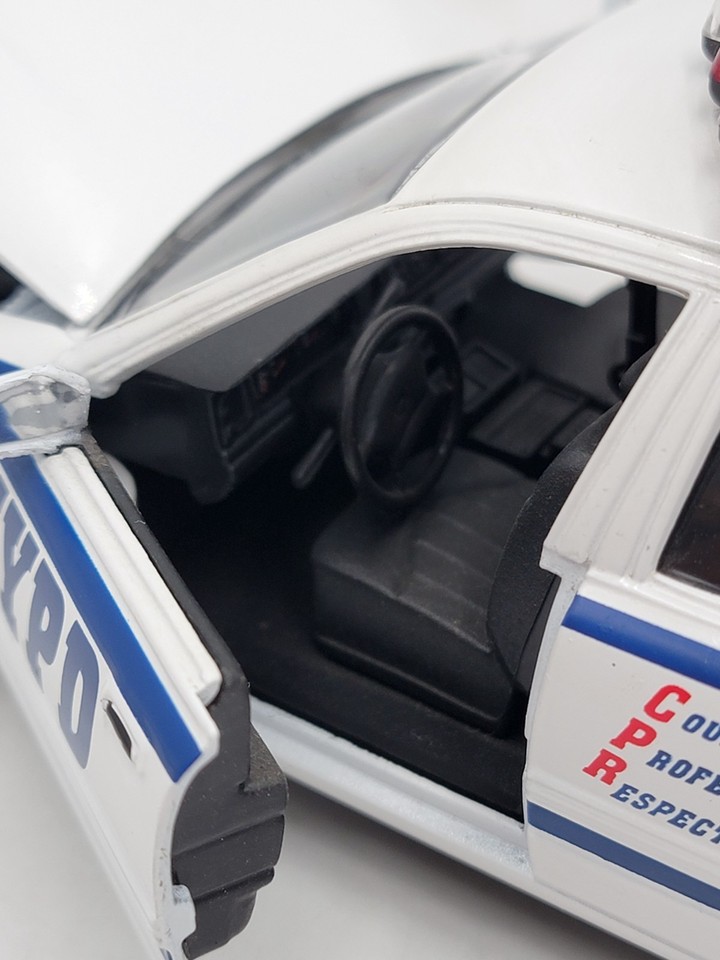 Motor Max - 1/24 Scale - New York Police Dept Ford Crown Victoria ...