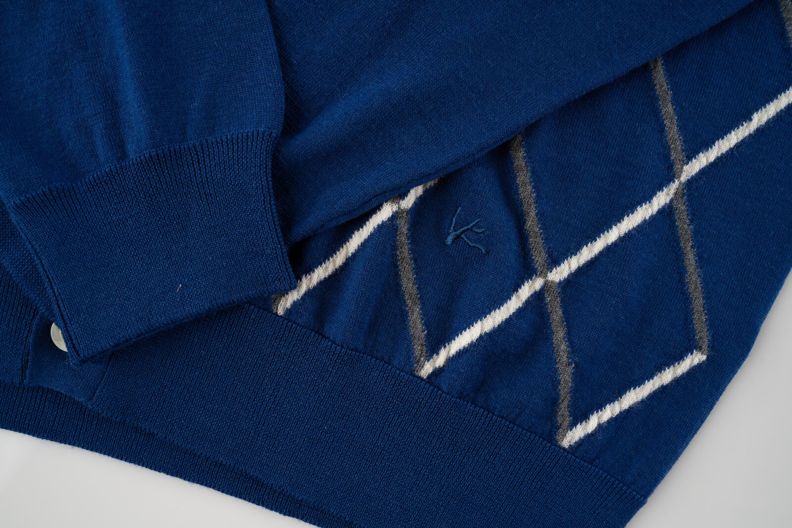 NWT $1035 Isaia Slim-Fit Superfine Lightweight Merino Wool Cardigan ...