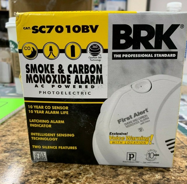 First Alert BRK SC7010BV Talking Photoelectric Smoke and Carbon ...