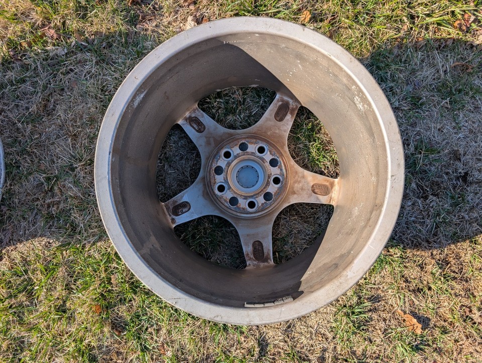 TWO (2) 17X8.5 C5 CORVETTE MAGNESIUM ALLOY N73 RIMS OEM MADE IN ITALY ...