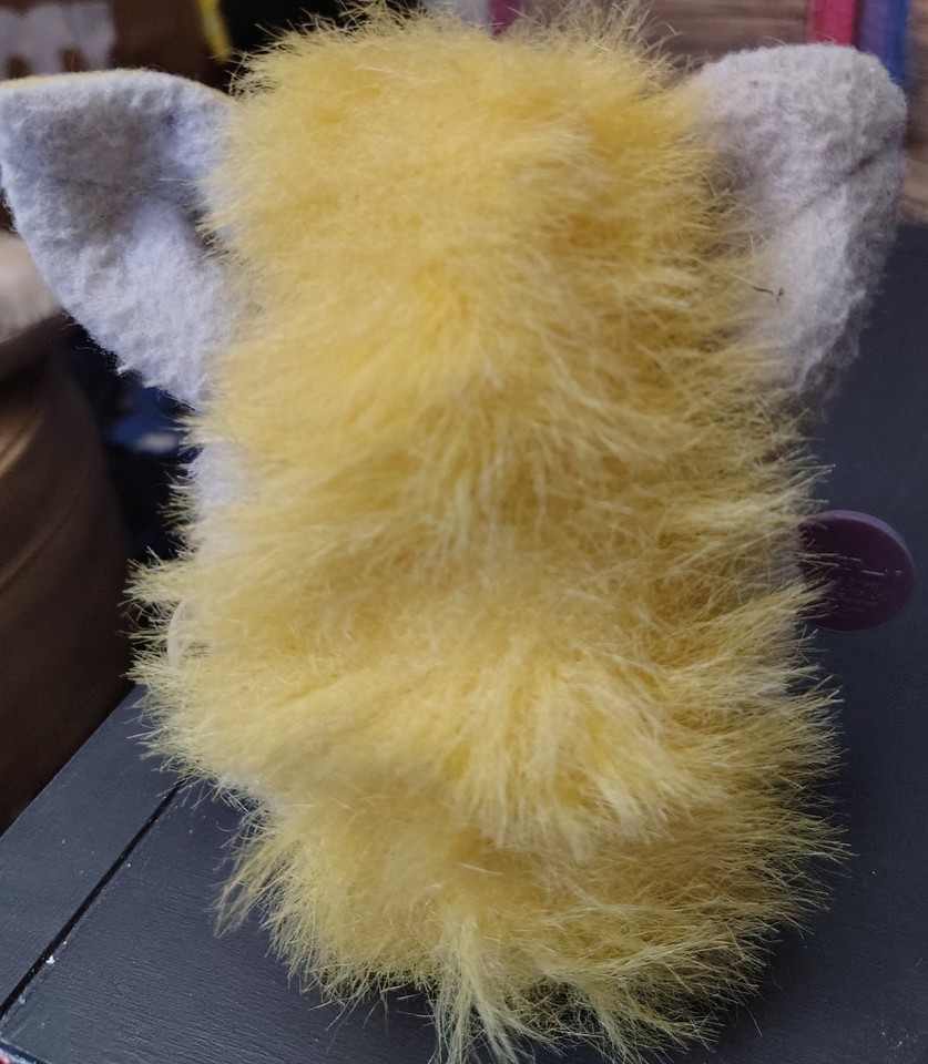 Original electronic Furby banana peel works good | eBay