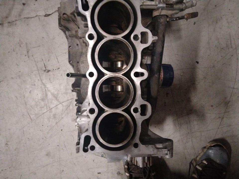 Honda D16z6 Engine Block With OEM Crankshaft And Gears | eBay