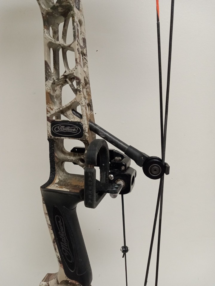 Mathews V3X 33 Archery Compound Bow Hunting RH 70# 31" First Lite ...