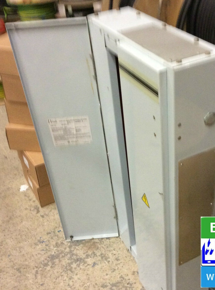 SCHNEIDER MCCB BOARD SQ-D PANEL BOARD 250A 6 X TRIPLE POLE WAY MP25061 ...