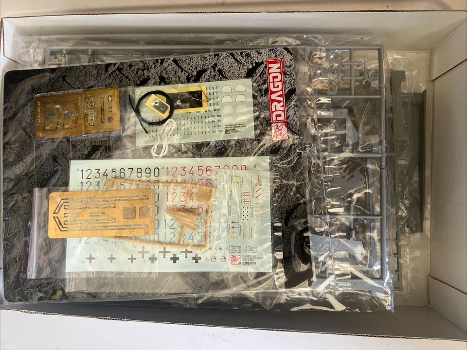 Open Box Dragon Sd.Kfz.251/16 Ausf. C Flammpanzerwagen 6202 1/35 Scale ...