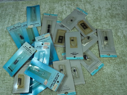 Lot 20 Vintage Radio Shack Computer Electronic Sockets LEDs Parts New ...