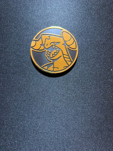 Pokemon Garchomp Collectible Coin (Gold Mirror Holofoil) Pins & Badges ...