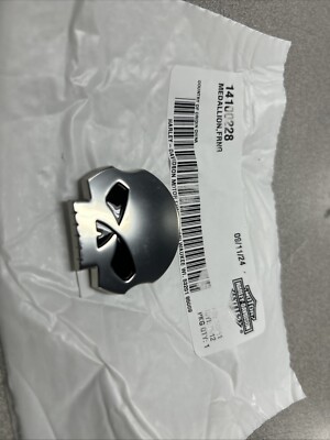 HARLEY-DAVIDSON OEM Willie G Skull Medallion Emblem CVO Road Glide | eBay