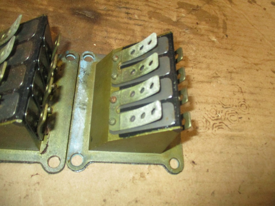 Suzuki DT140 outboard reed valve set (13150-94502) | eBay