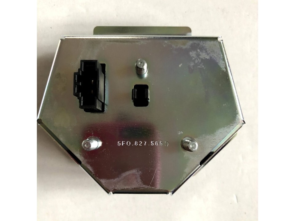 Genuine Seat Leon Cupra Rear badge emblem trunk handle 5F0827565D RZH ...