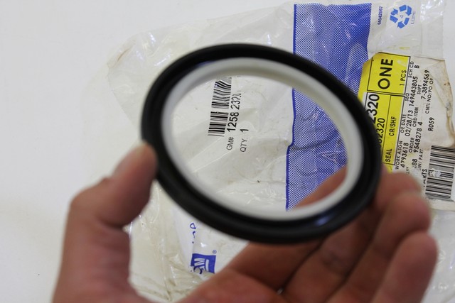 Original GM Chevrolet GMC Cadillac Rear Crankshaft Seal 12582320 for ...