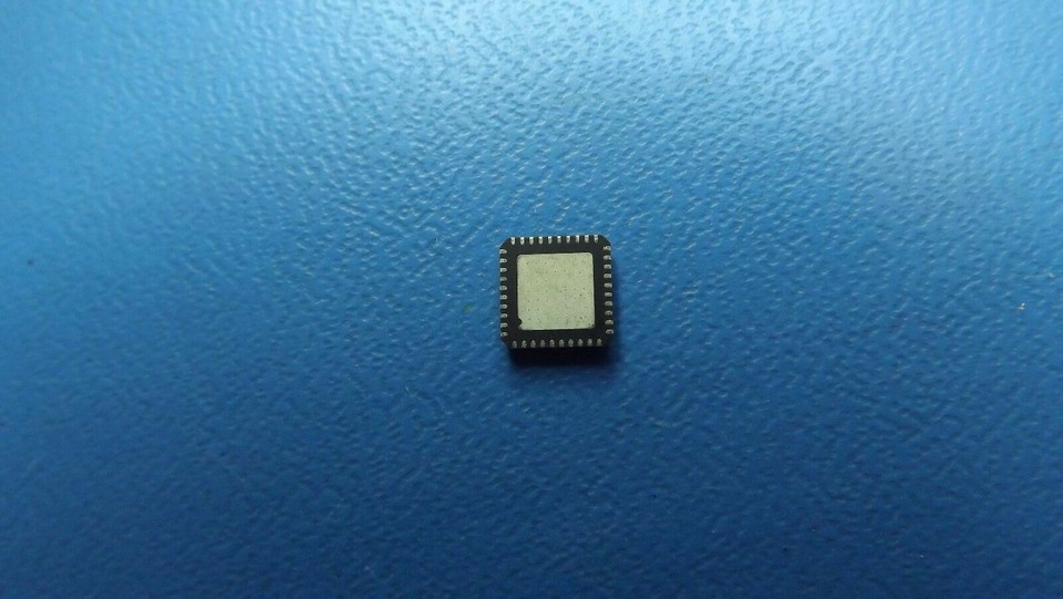 (1PC) ADUC7020BCP62 MCU 16-bit/32-bit ARM7TDMI RISC 62KB Flash 3.3V 40 ...