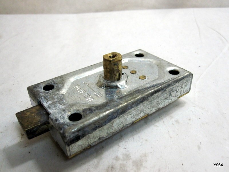 Vintage US Mail Post Office USPS Arrow Lock Mailbox PO Box Lock NO KEY ...