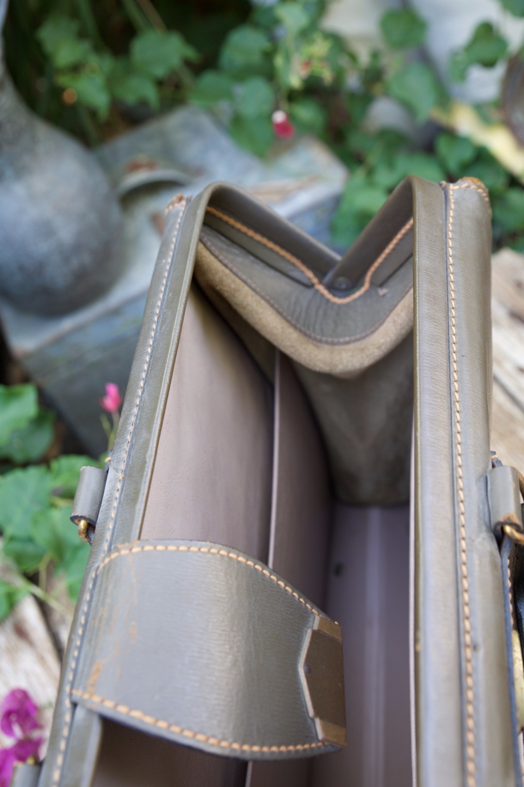 Vintage Atlas Philadelphia Attache Briefcase Distressed Leather Doctor ...