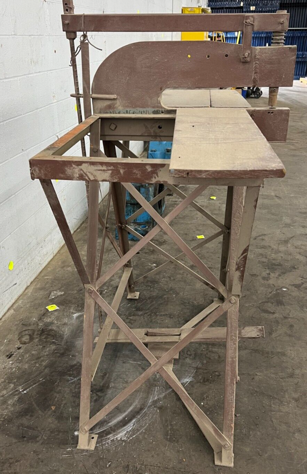 UNBRANDED VINTAGE RIVET FOOT PRESS WITH STAND 18" X 3" THROAT 3/8 ...